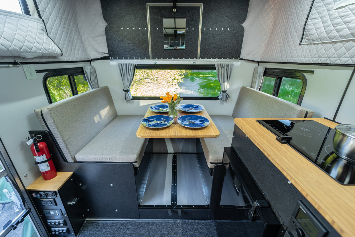 Four Wheel Campers - Hawk+ Flatbed Model – Mule Expedition Outfitters