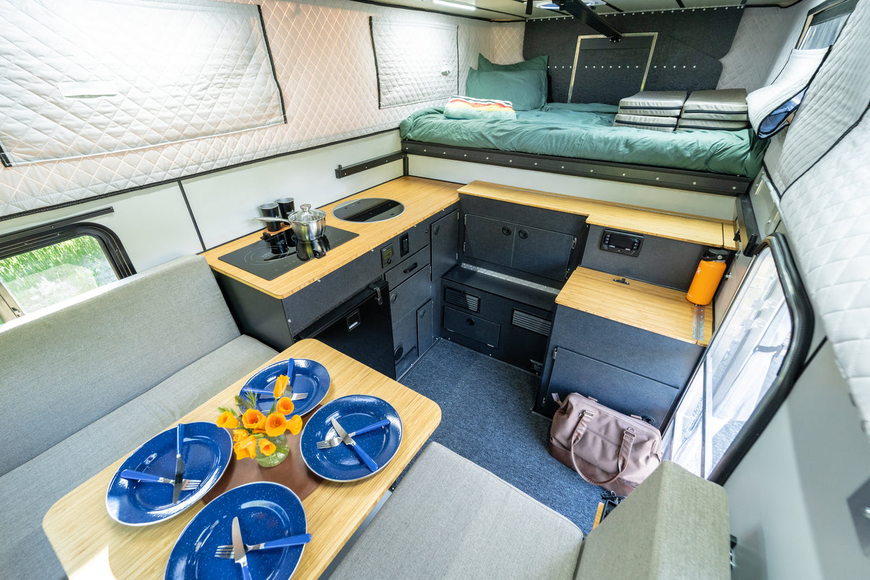 Four Wheel Campers - Hawk+ Flatbed Model – Mule Expedition Outfitters
